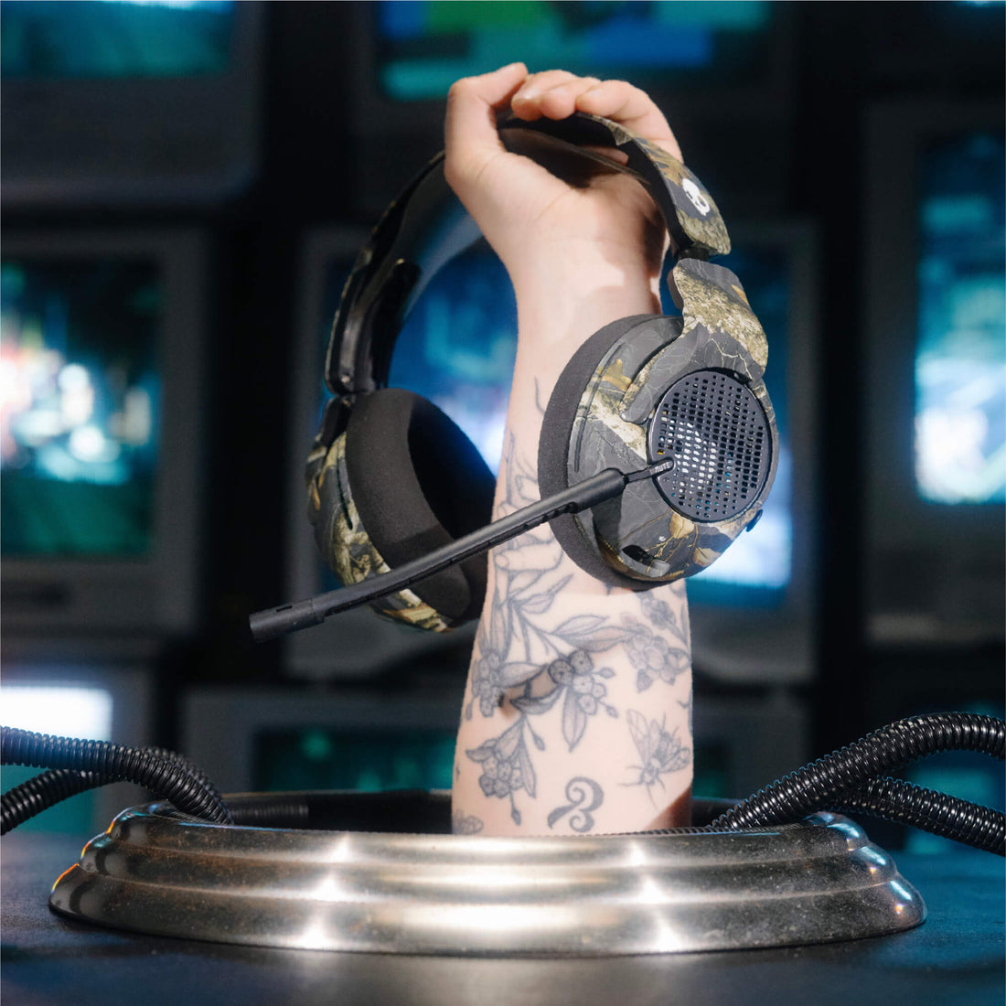 Crusher PLYR 720 - Wireless Gaming Headphones with Mic | Bluetooth 5.3 ...